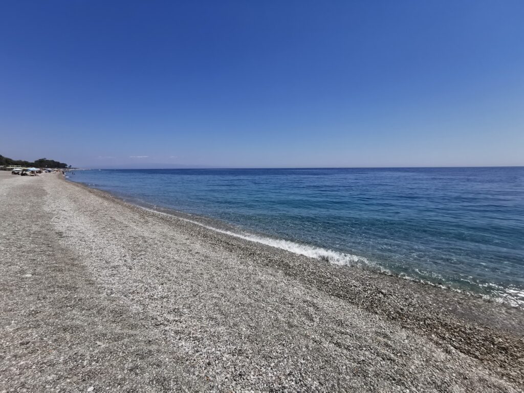 Spiaggia-di-San-Marco-di-Calatabiano - Mario Ferrari Spiaggia-di-San-Marco-di-Calatabiano - Mario Ferrari